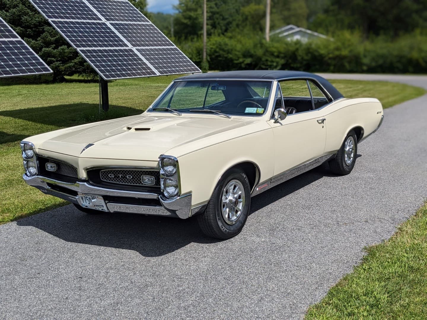 Saratoga Motorcar Auction Results • What's My Car Worth?